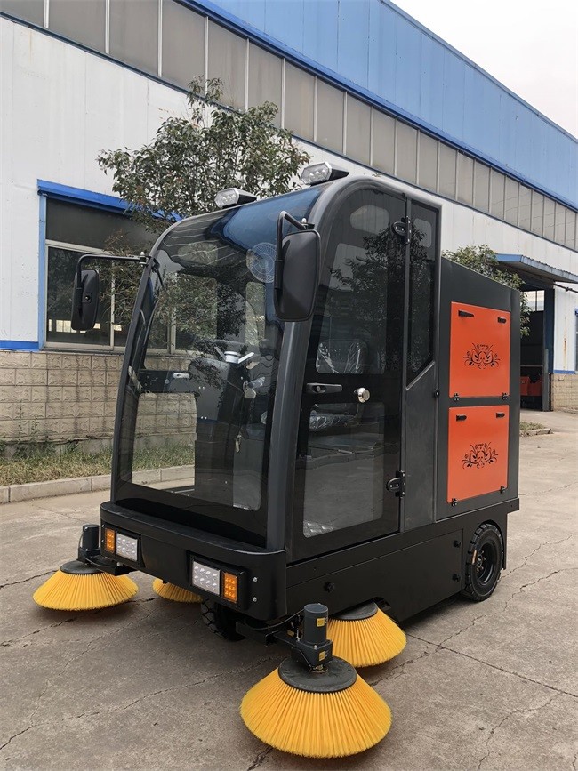 HT2100 Street Cleaning Machine Agile Operation Small Road Sweeper Machine